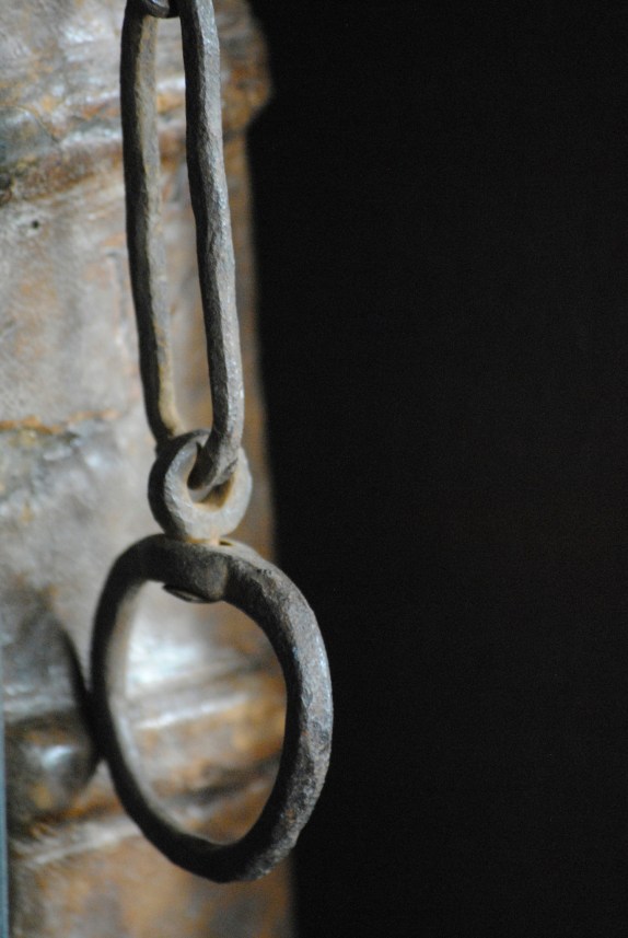 Chain, Chest, Curse: Combating Book Theft in Medieval Times | medievalbooks