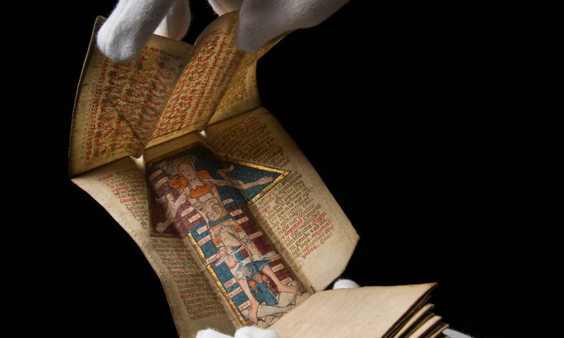 The Incredible Expandable Book | medievalbooks